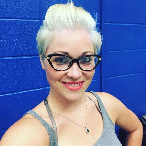 White Pompadour Loving This Pixie Cut Pixie Cut Pompadour Pixie