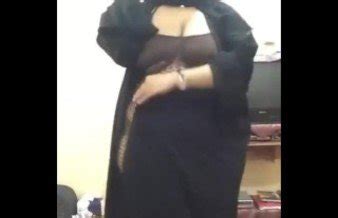Saudi Arabia Veil Girl Is Showing Her Body Dank Wank