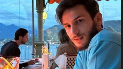 ხვიჩა კვარაცხელია ჩემპიონთა ლიგის სეზონის საუკეთესო ახალგაზრდა