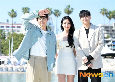 송중기 김형서 홍사빈 생애 첫 칸 입성[포토엔hd] 손에 잡히는 뉴스 눈에 보이는 뉴스 뉴스엔