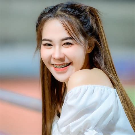 มด ชมพูนุช แม่ค้าน้ำเต้าหู้สุดแซ่บ ลูกค้าหนุ่ม ๆ ต่อคิวแน่น