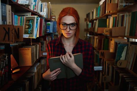 Women Redhead Women With Glasses Portrait Wallpaper Coolwallpapersme
