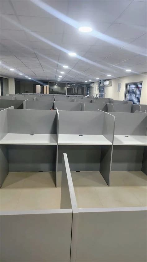 Wooden Office Running Table Without Storage At ₹ 2500piece In Chennai