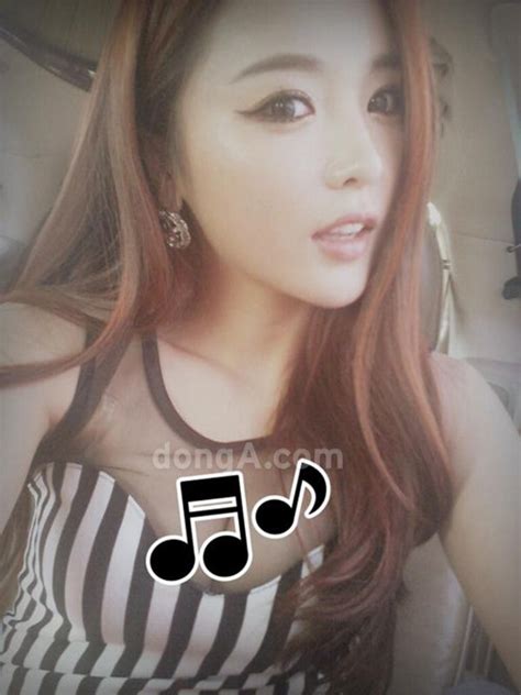 홍진영 가렸는데도… 19금 섹시 볼륨감 대방출｜스포츠동아