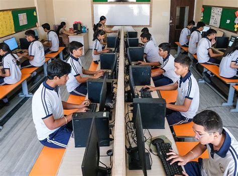 Computer Lab Prg World School Best School In Jaipur