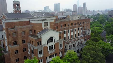 20170503台大校園空拍加台大校歌配樂 Youtube