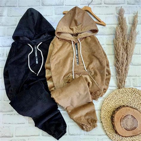 فروشگاه اینترنتی لباس بچه گانه نی نی پوش هودی با شلوار مخمل کبریتی