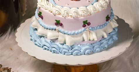 곰 입상 과자 귀여운 꽃 장식 나무 스탠드 다채로운 달콤한 달콤한 대접 달콤한 치아 드라이플라워 디저트