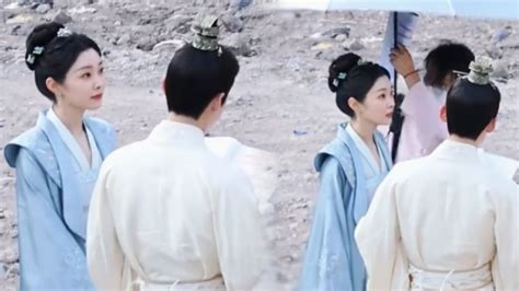 真情侣太好嗑！《长风渡》白敬亭宋轶片场对词，助理跑来帮忙撑伞 腾讯视频