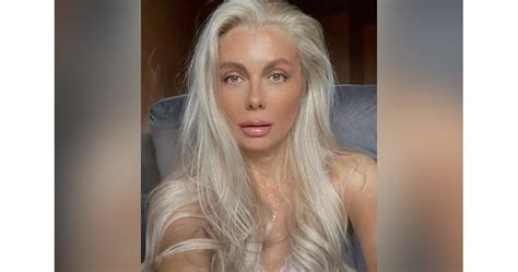 Венета Райкова закъса с коляното