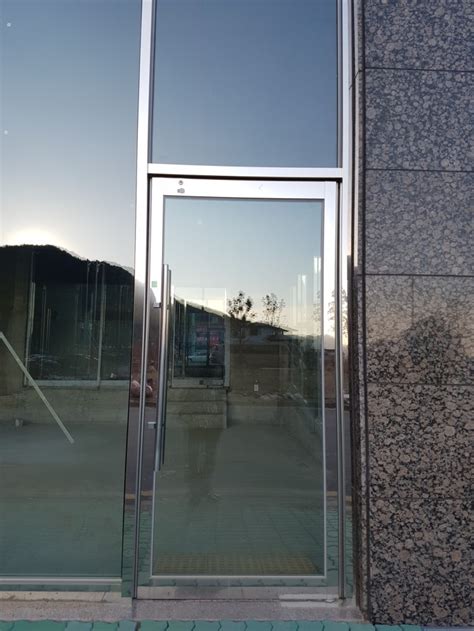 스텐레스단열바단열스텐레스스텐레스창호스텐단열 ~~~~ 건축물의 1층출입문창호는 유앤락윈도우 제품으로 추천1 네이버 블로그