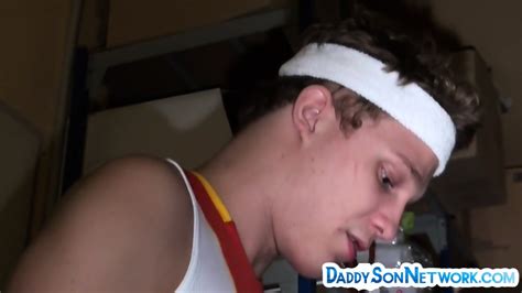 Amateur Gay Boxer With Gloves Fucks Judge After Cocksucking