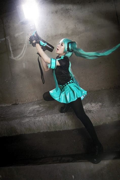 Pin By Alice Kyle On Anime Character Miku Cosplay Miku Hatsune