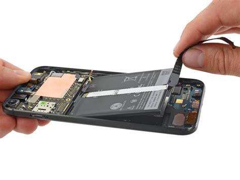 Khám phá nội thất bên trong Google Pixel XL