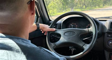 Может стоить жизни врачи категорически запрещают водителям и пассажирам надевать эту вещь в машину