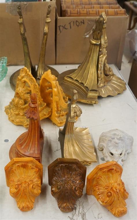 Lot Twelve Assorted Plaster Shelves And Brackets