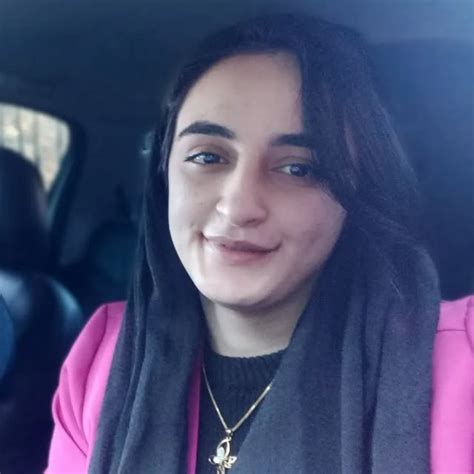 Zeynabfe On Threads