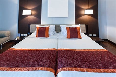 1051 흰색 침대 무료 다운로드 사진 그림 및 배경 이미지 Pngtree