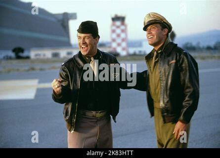 Pearl Harbor Alec Baldwin Ben Affleck 2001 ©touchstone Pictures
