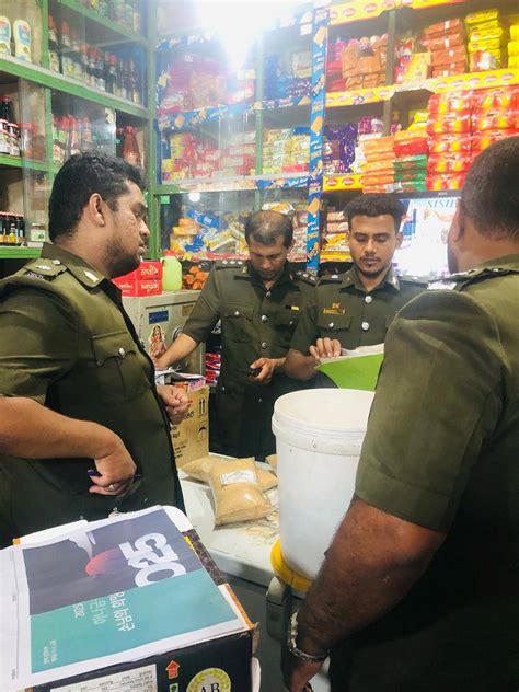 උත්සව සමයේ වෙළඳ සැල් පරීක්ෂාව මහනුවරින් පමණක් පරිභෝජනයට නුසුදුසු ආහාර කිලෝ 386ක් Lnw Sinhala