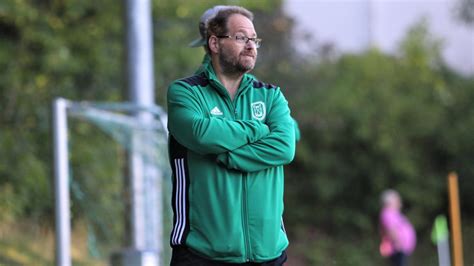 Fußball Kreisklasse Sven Chilcott Trainiert Den Sc Pinneberg