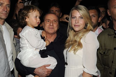 Una Herencia Millonaria Quiénes Y Cuántos Son Los Hijos De Berlusconi
