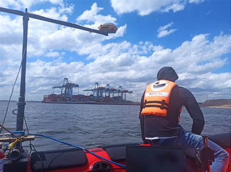 Detection And Identification Of Submerged Object In The Mouth Of The