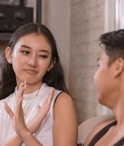 I Walked Past Every Single Red Flag Waving And Married Him Anyway Yourtango