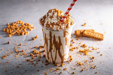 طرز تهیه شیک لوتوس عالیس