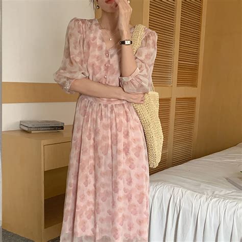 루루홀릭 나염 브이넥 퍼프 숄더 버튼 쉬폰 롱원피스 Lu24111133 Sun 2b25940