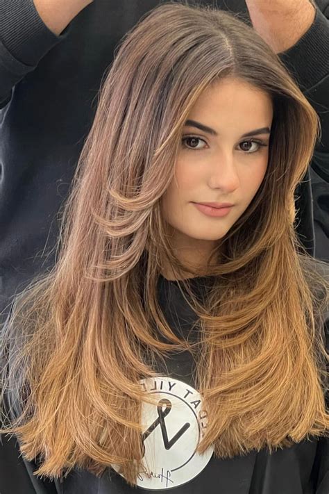 15 Must Try Chic Layered Haircuts For Long Hair Long Layers