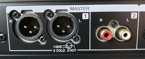 connectivity between dj deck and speaker r djs