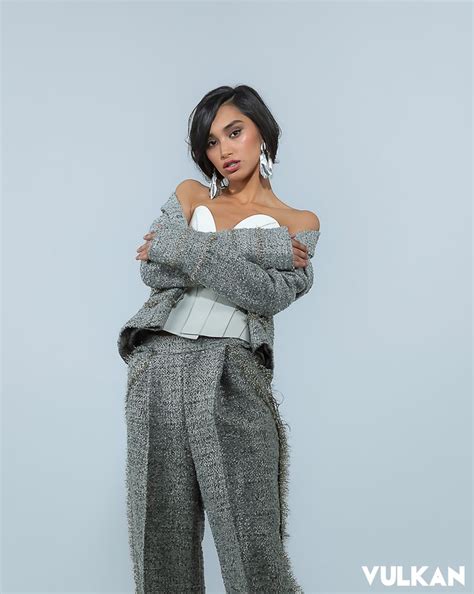 A Fashion Sampler Vulkan Magazine