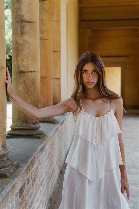 Lara F New Face Seeds