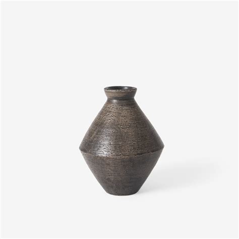 Angular Ceramic Vase Black Leibal