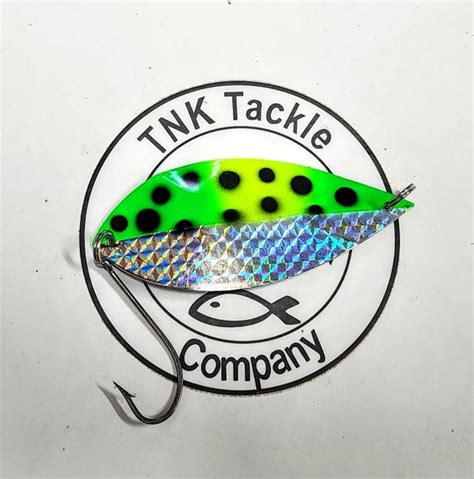 Large Hyper Action Bugs