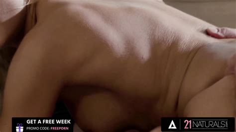 21 Naturals Beautiful Blonde Star Cherry Kiss Has A Hot Double