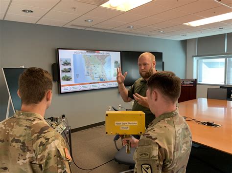 Cecom Sec Ilsc Complete Trial Phase Of U S Army Signal School Internship Program Article