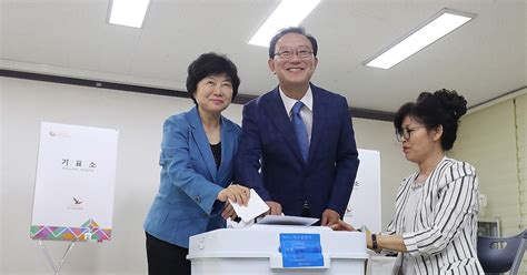 6·13 지방선거 사전 투표 첫날 울산시장 후보 전원 투표