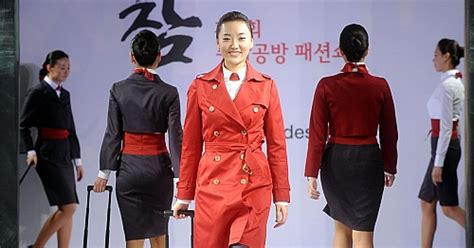 신설 항공사 이스타항공 유니폼 첫선