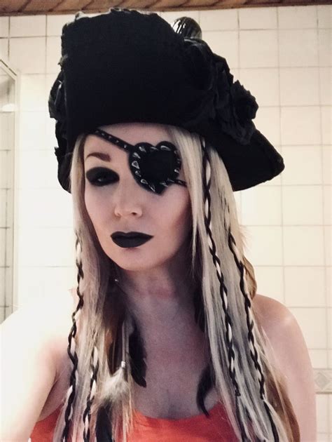 Pin By Kelly Brissini On Kelly Brissini Halloween Face Makeup Face Makeup Halloween Face