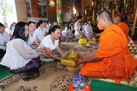 លោកស្រី ហ៊ុន ម៉ាណា អញ្ជើញនាំយកទេយ្យវត្ថុអ្នកឧកញ៉ាព្រឹទ្ធមហាឧបាសិកាធម្មញ្ញាណវិវឌ្ឍនា ប៊ុន ស៊ាងលី