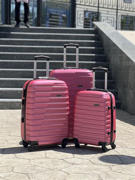 Якісна валіза по низькій ціні пластик 4 колеса дорожня сумка кодовий замок чемодан ручна