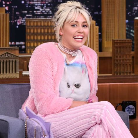 Miley Cyrus Takes Over The Ellen Degeneres Show — Ive Never Hosted