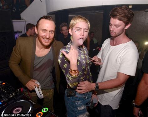 Miley Cyrus Back In La After Miami Break With Patrick Schwarzengger Daily Mail Online