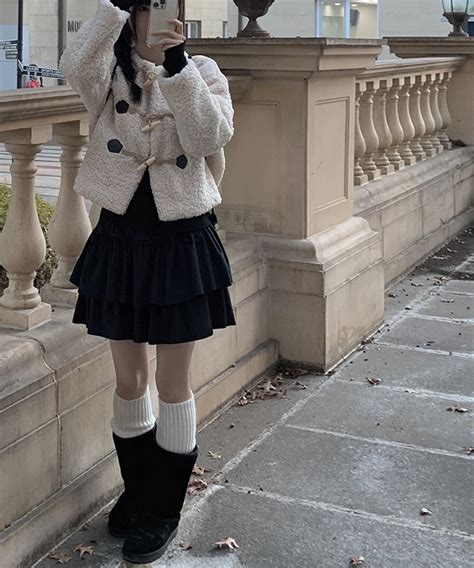 애니원모어 온센 양털 더플 숏 떡볶이 코트 위시버킷