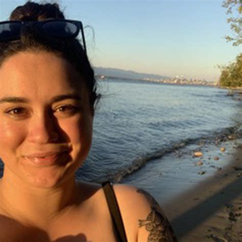 Square Bio Pics0007lindsay Terra Nova Nature School