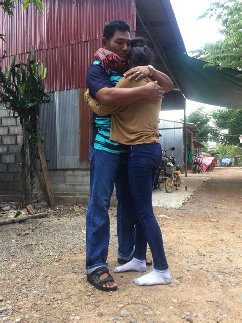 √ តើមាន ប៉ុន្មាន នាក់ យល់ អារម្មណ៍ មួយ នេះ ម្ដាយ ទើប ស្លាប់ ហើយ ត្រូវ លា ឪពុក ទៅ កូរ៉េ ទៀត