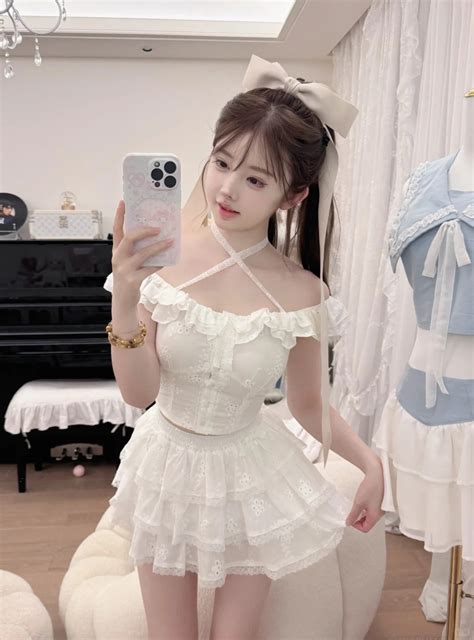 Lan Ấu Kim 兰幼金 Added A New Photo Lan Ấu Kim 兰幼金 Lan Ấu Kim 兰幼金 Added A New Photo Lan Ấu Kim 兰幼金
