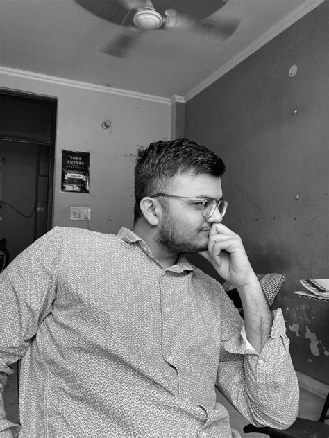 ravindra suthar medium
